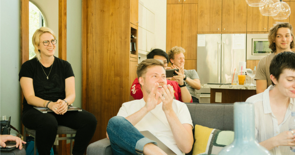 The Benefits and Drawbacks of Team Building: A Complete Guide | Blog Klara